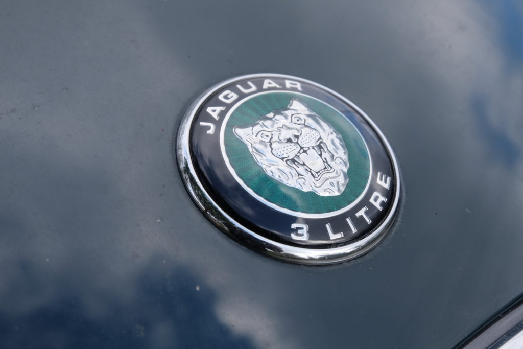 « Quitte à pleurer, je préfère pleurer dans une Jaguar que dans un ...